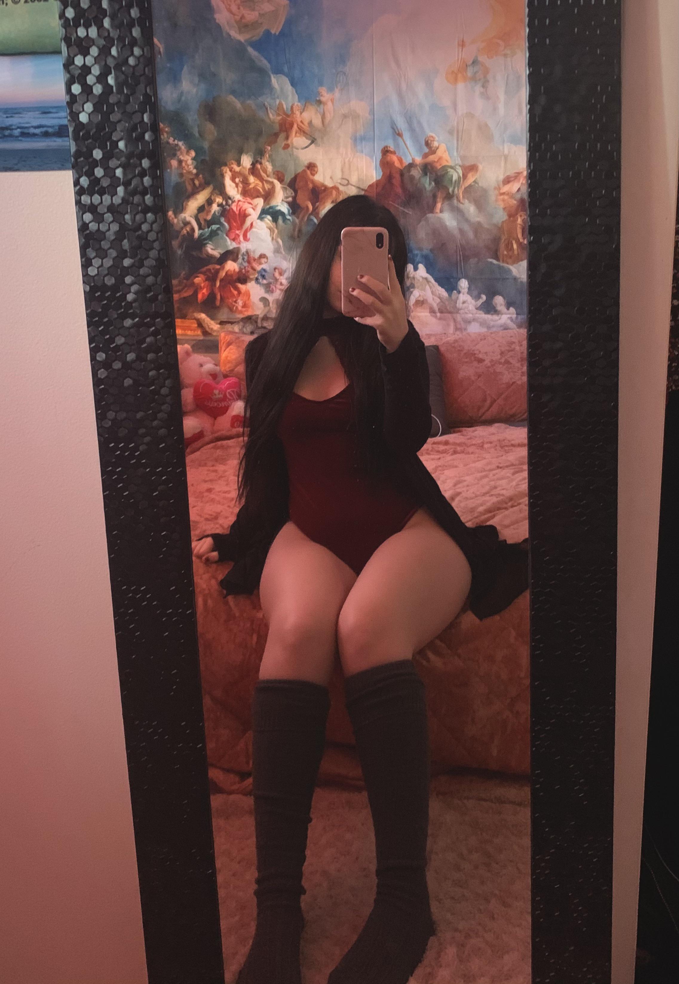 Let me fulfill your fantasies 🪄 | Scrolller