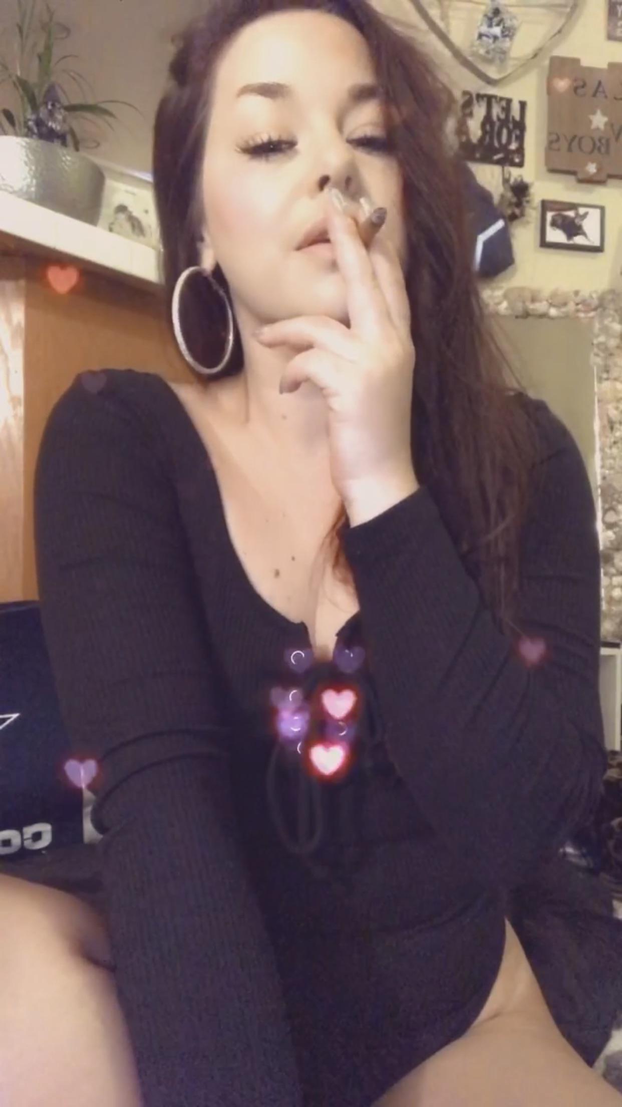 Let’s Be Blunt😚💨 | Scrolller