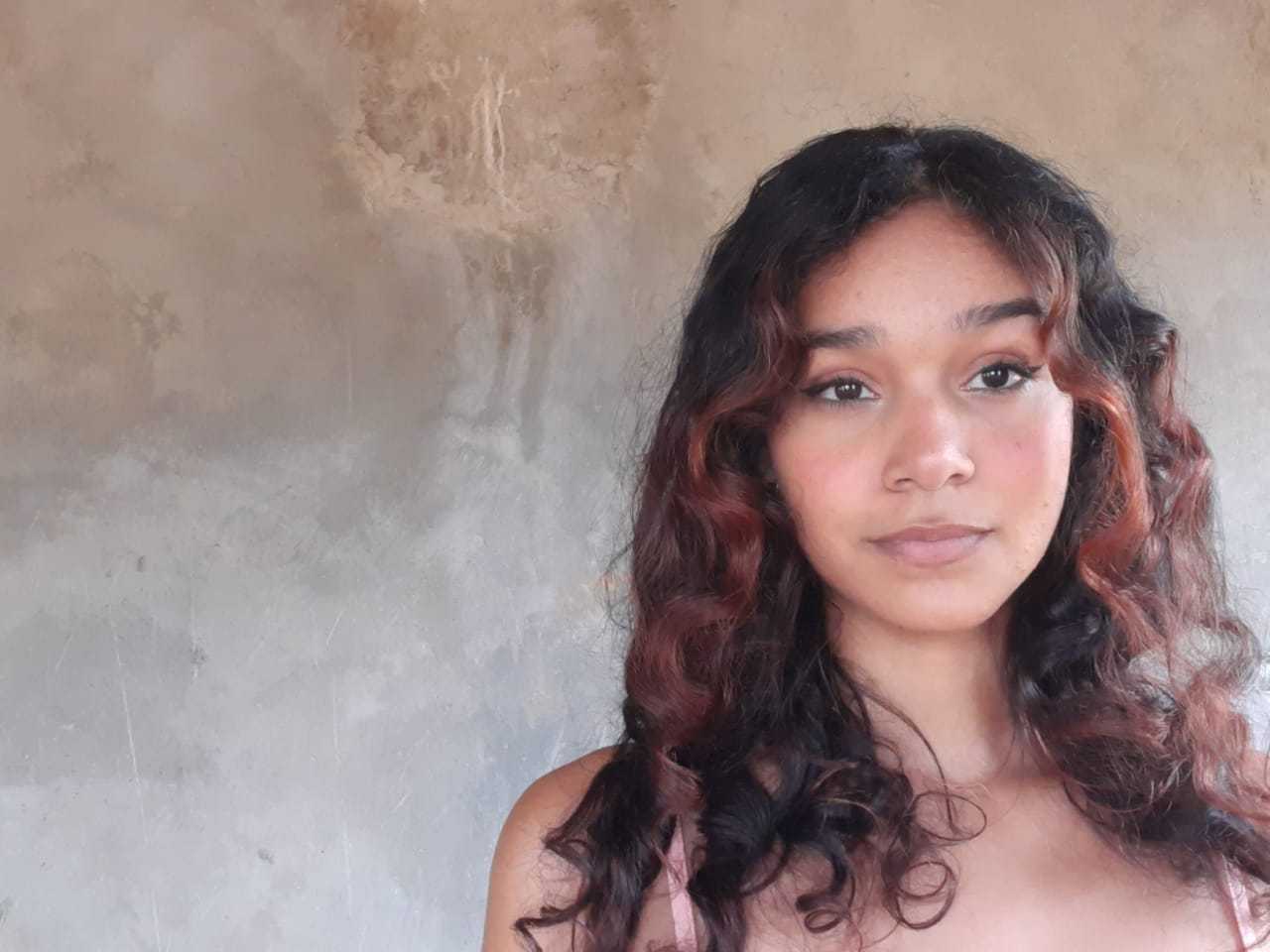 Let's see 👋🏼 | Scrolller