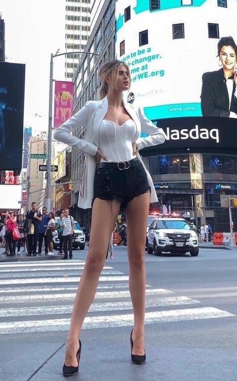 Letting loose after a hard day trading on the NASDAQ | Scrolller