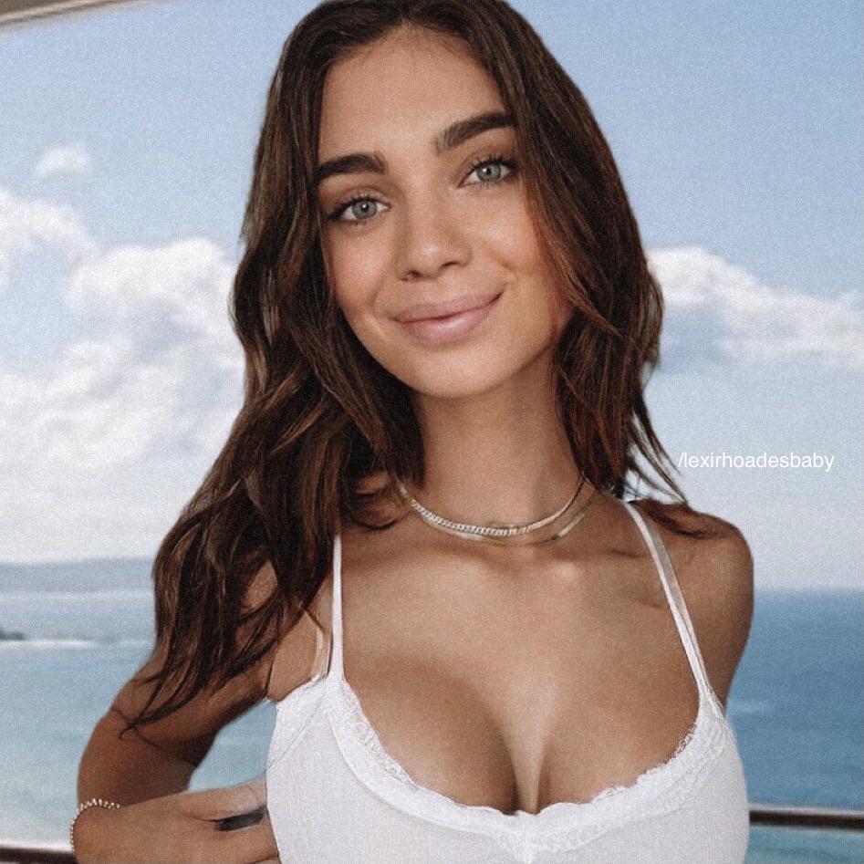 Lexi Rhoades, Lana’s little sister - just turned 18🍰 now it’s my turn ...