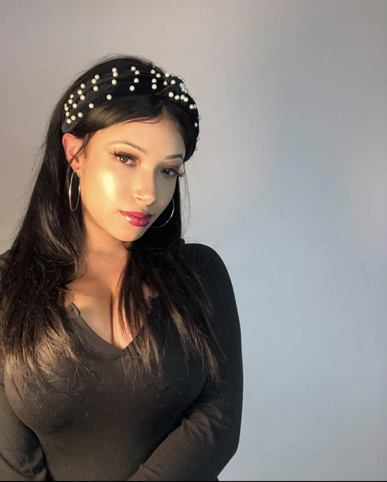 Light bright | Scrolller