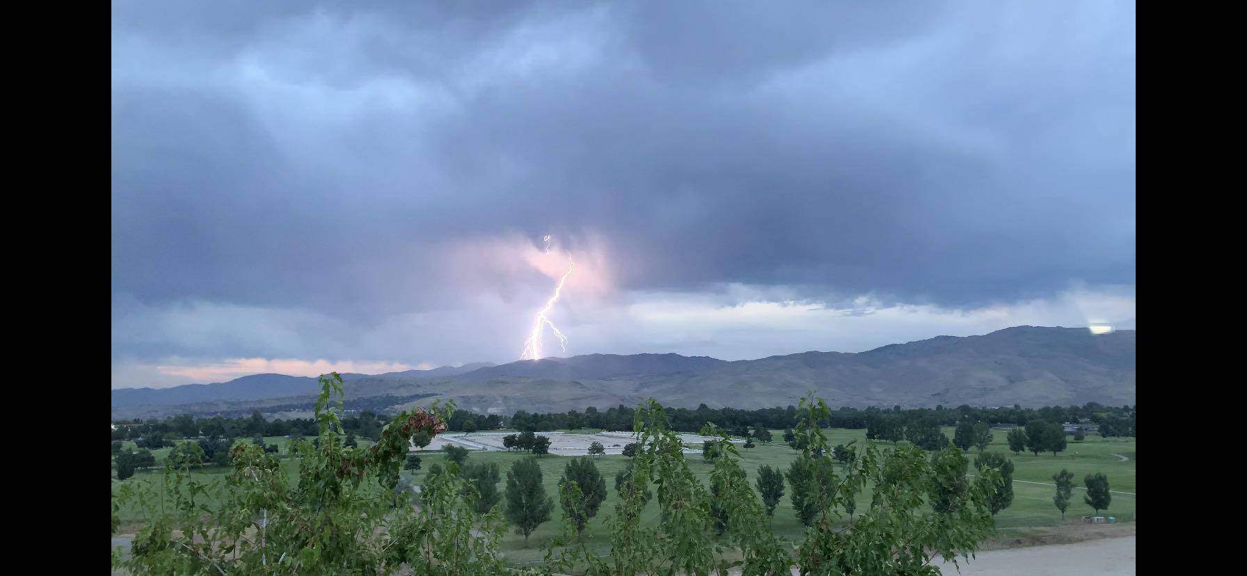 Lightning strike I caught during the storm tonight | Scrolller