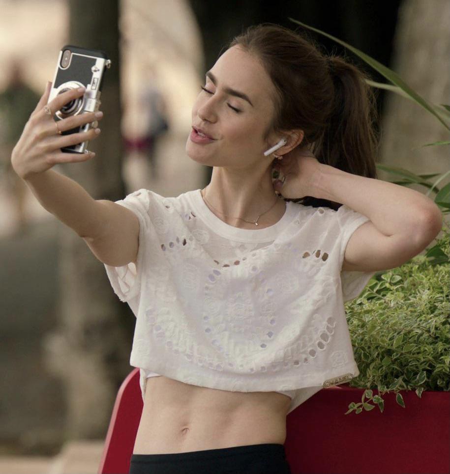 Lily Collins is insanely tight. | Scrolller