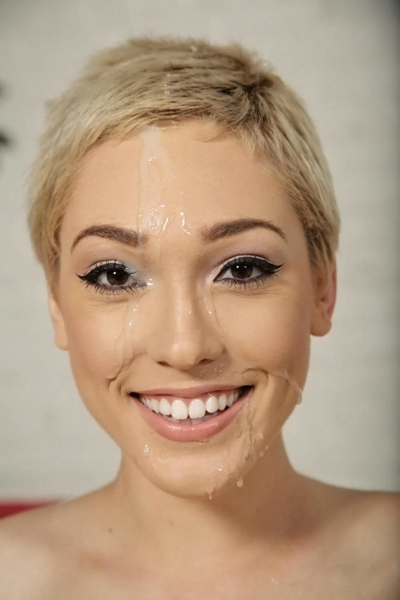 Lily LaBeau | Scrolller