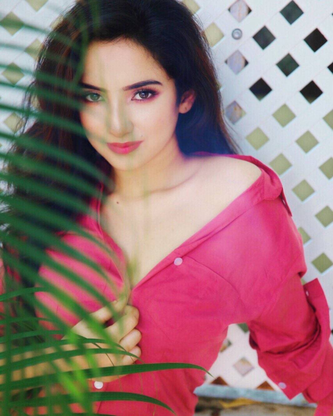 Lima Babu | Scrolller