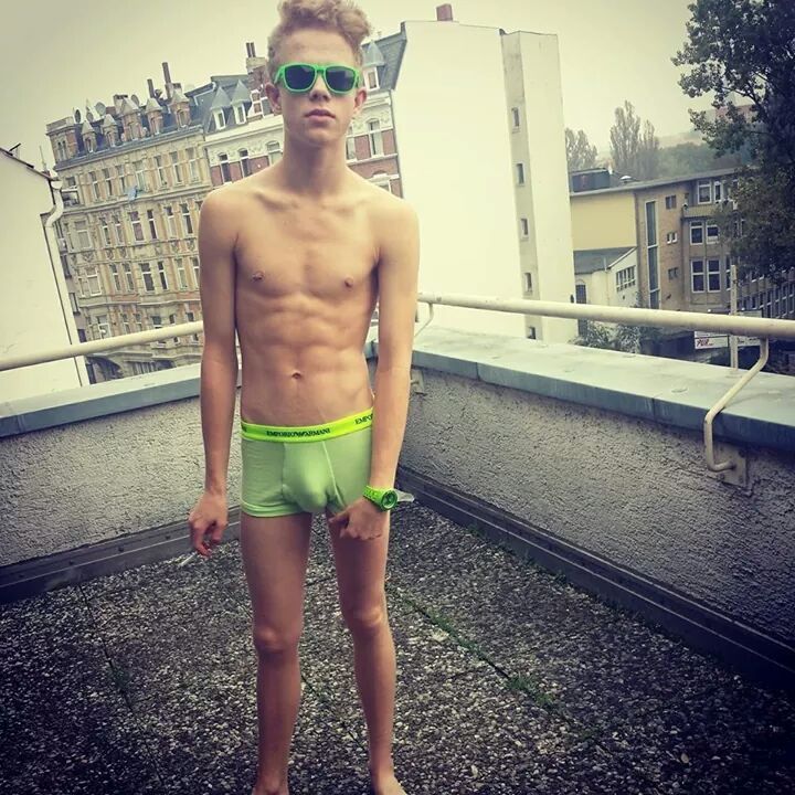 Lime green... everything | Scrolller