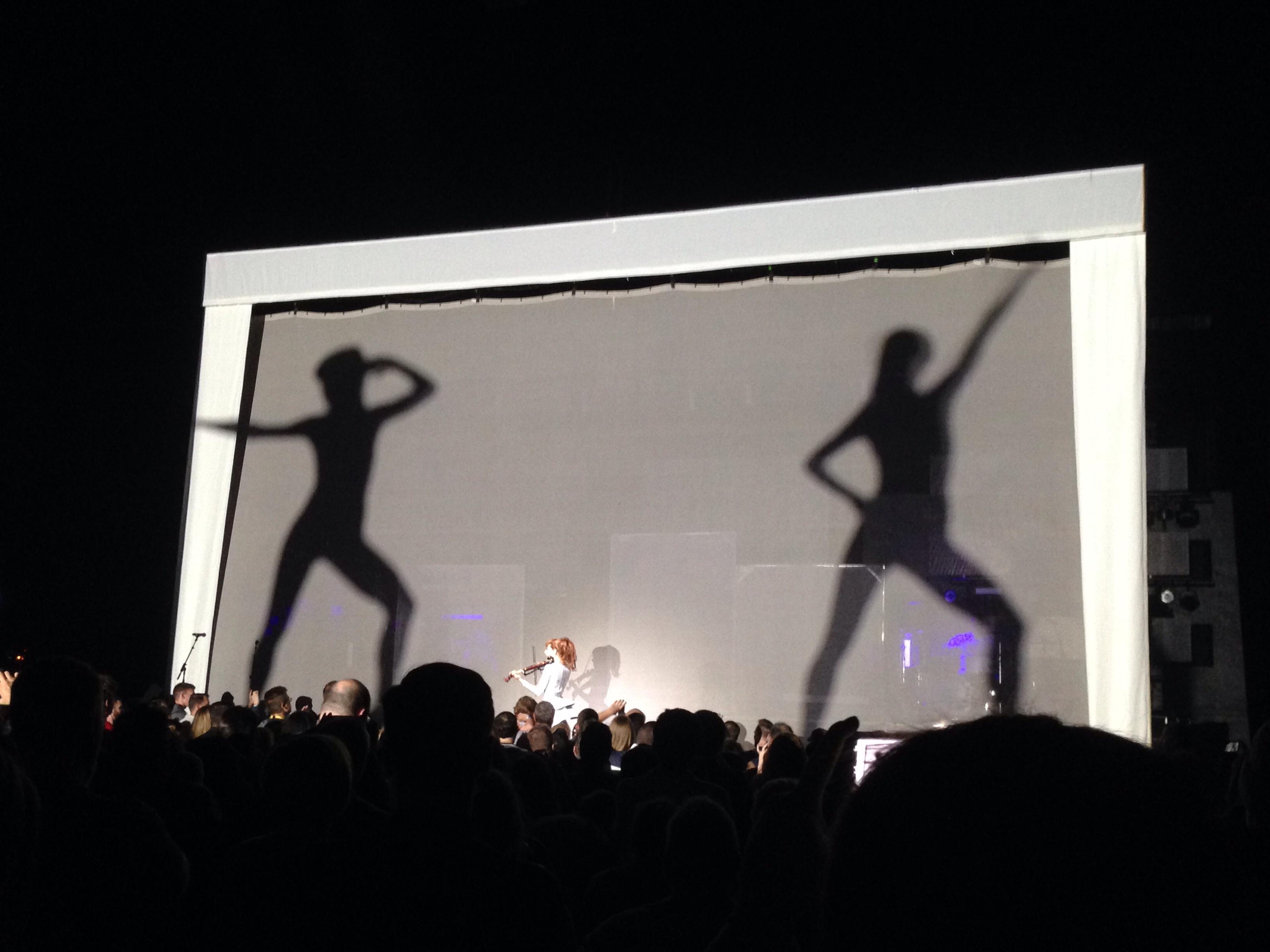 Lindsey performing Shadows | Scrolller