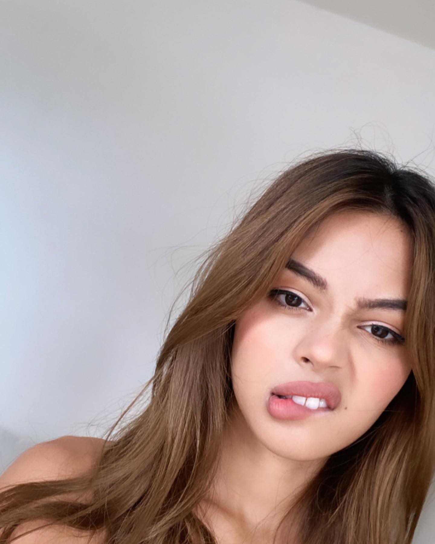 Lip Bite | Scrolller