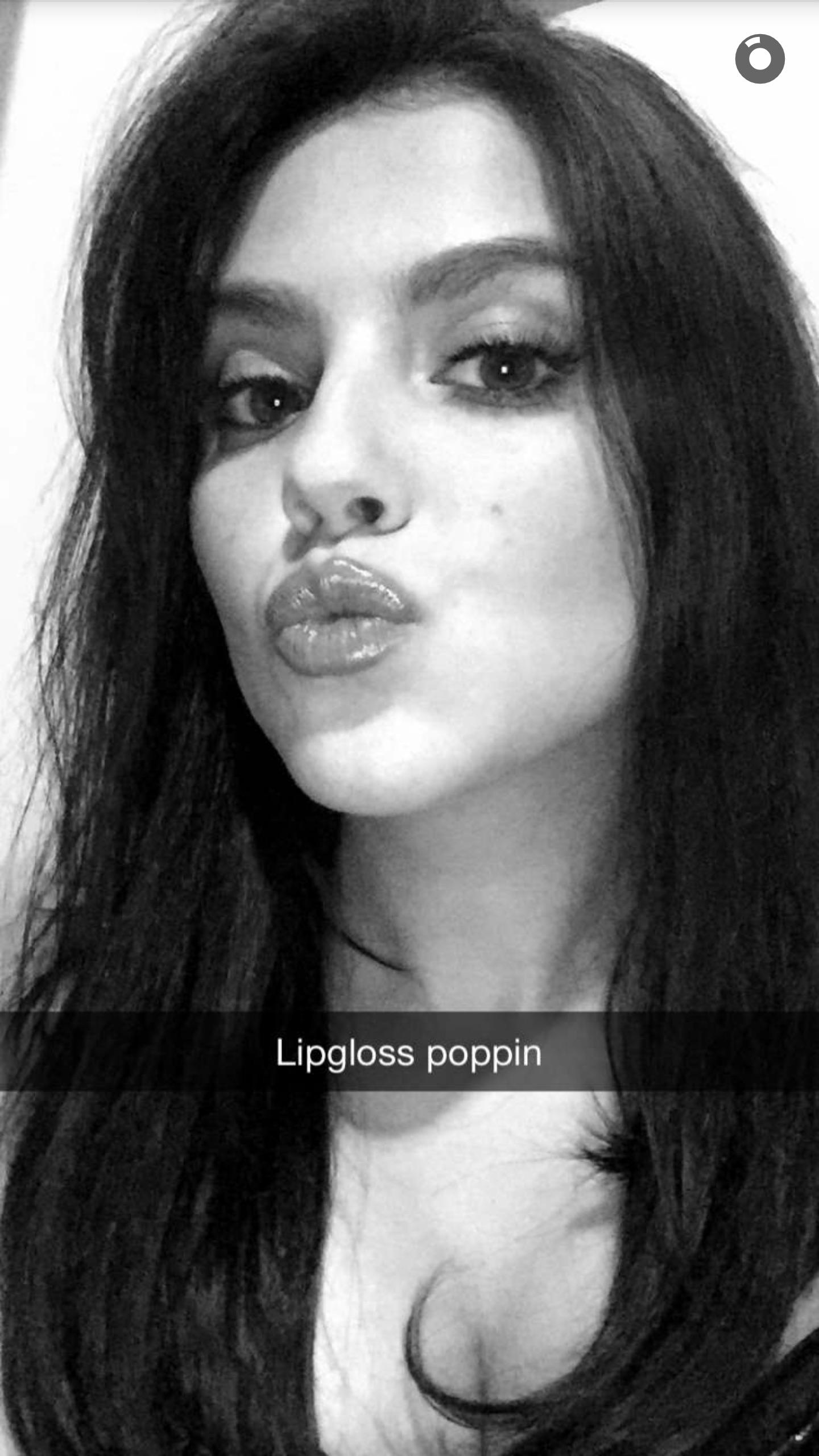 Lipgloss poppin 😚 | Scrolller