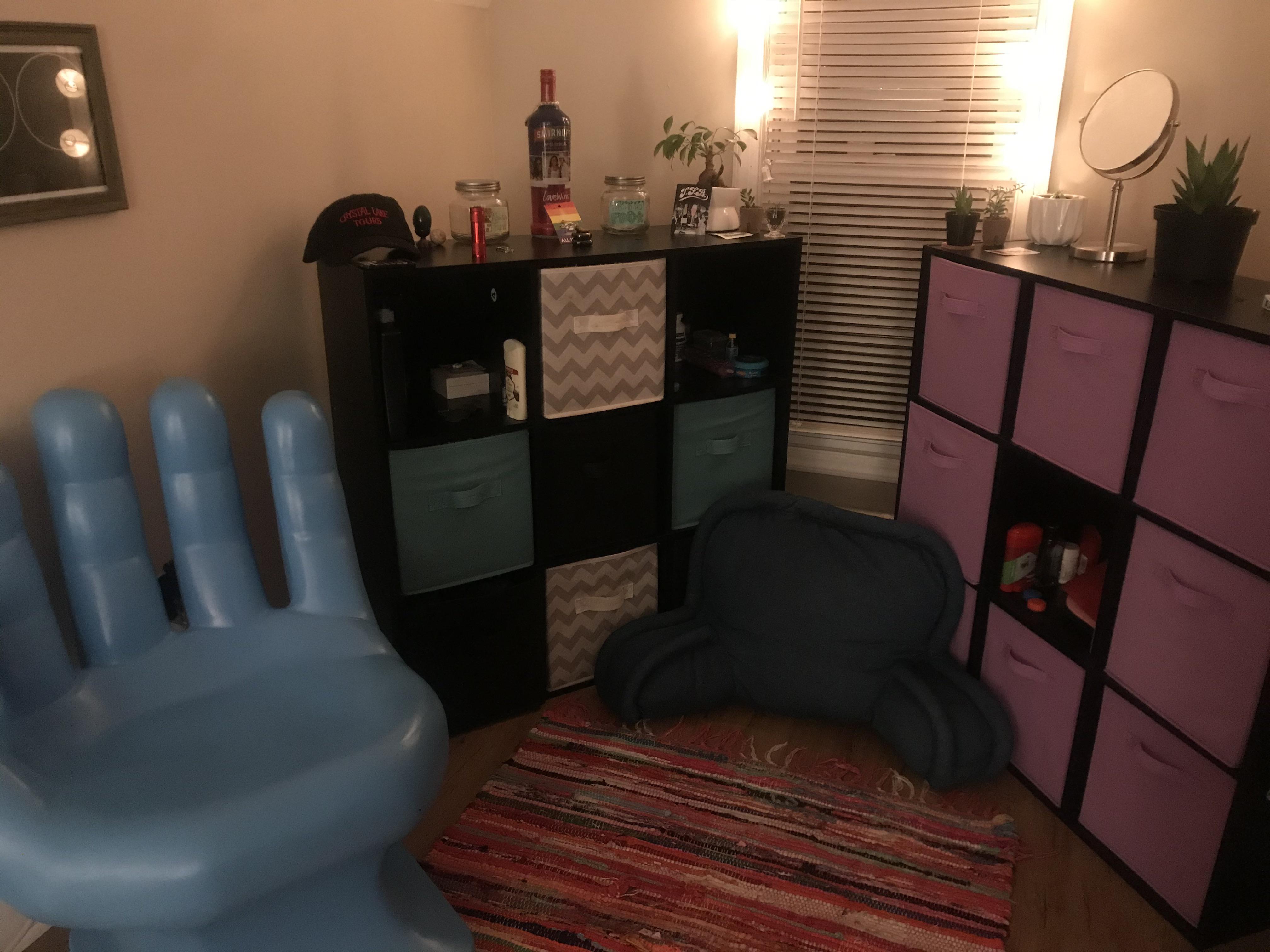 little attic nook with my favorite chair :) | Scrolller