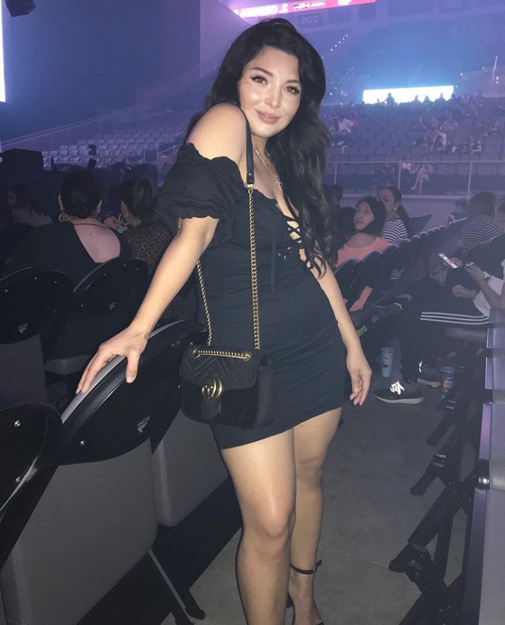 Little dress and little purse | Scrolller