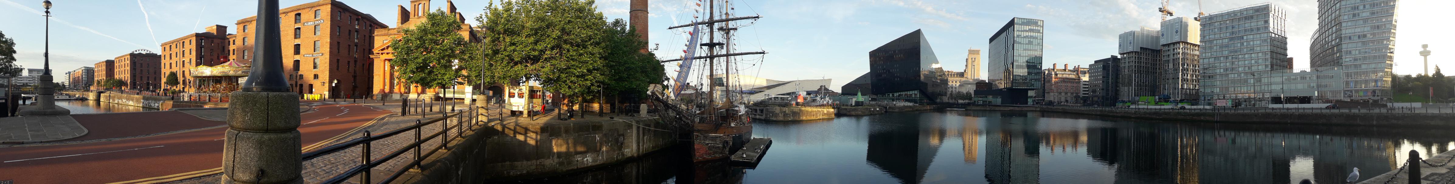 Liverpool old and new waterfront | Scrolller