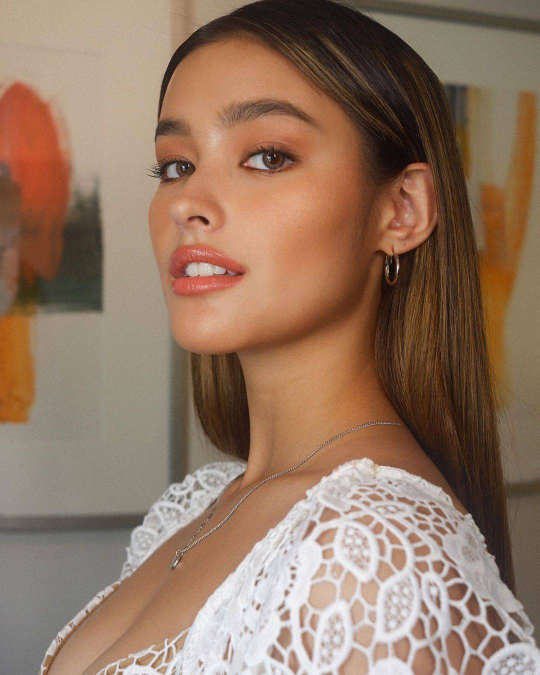 Liza Soberano | Scrolller
