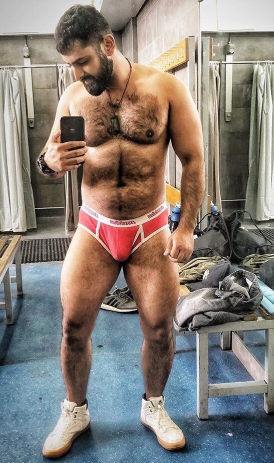 Locker room bear | Scrolller