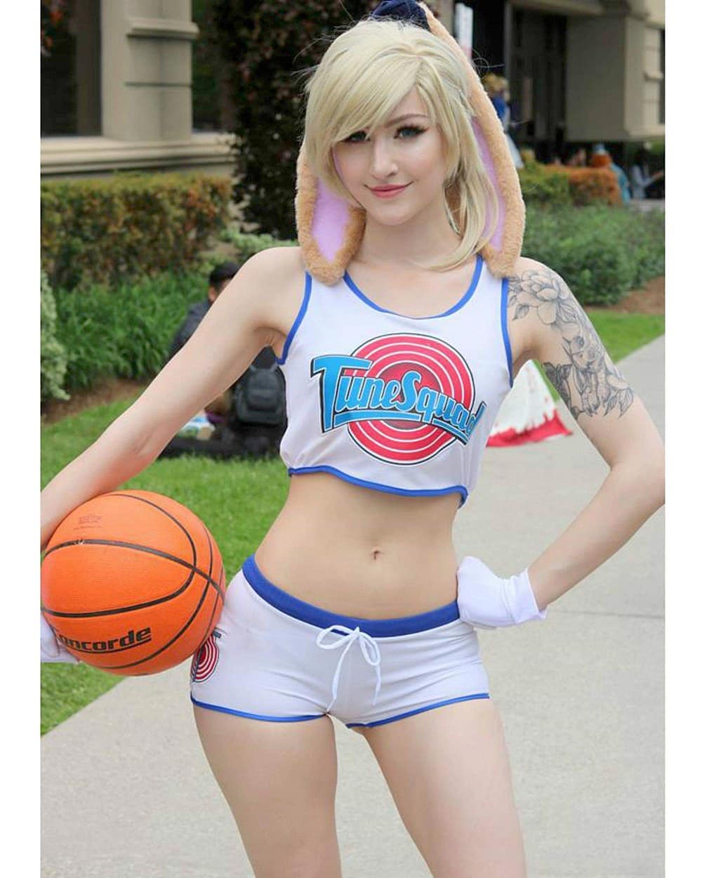 Lola Bunny (Space Jam) by Luxlo Cosplay | Scrolller