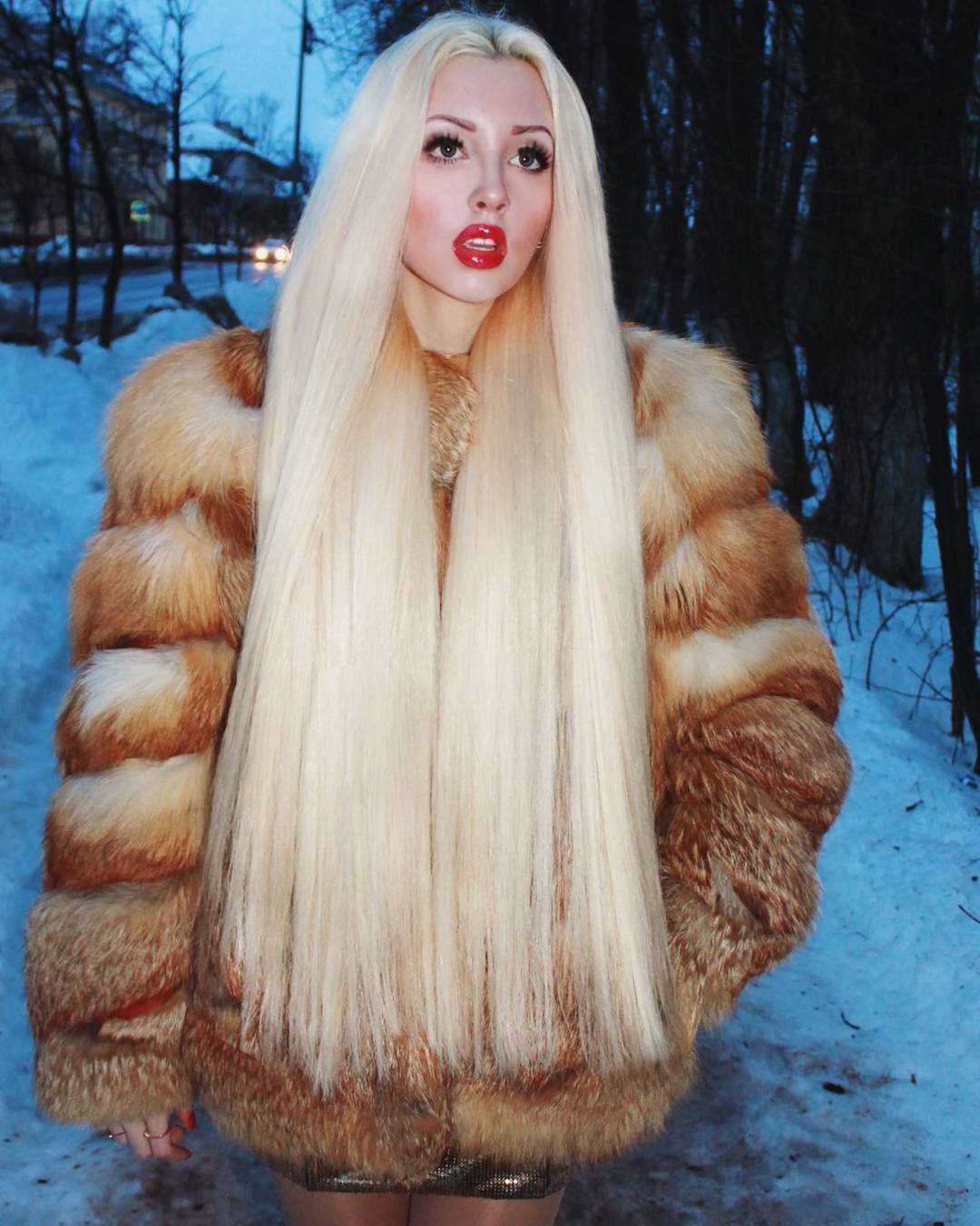 Long haired blonde in fox fur.... | Scrolller