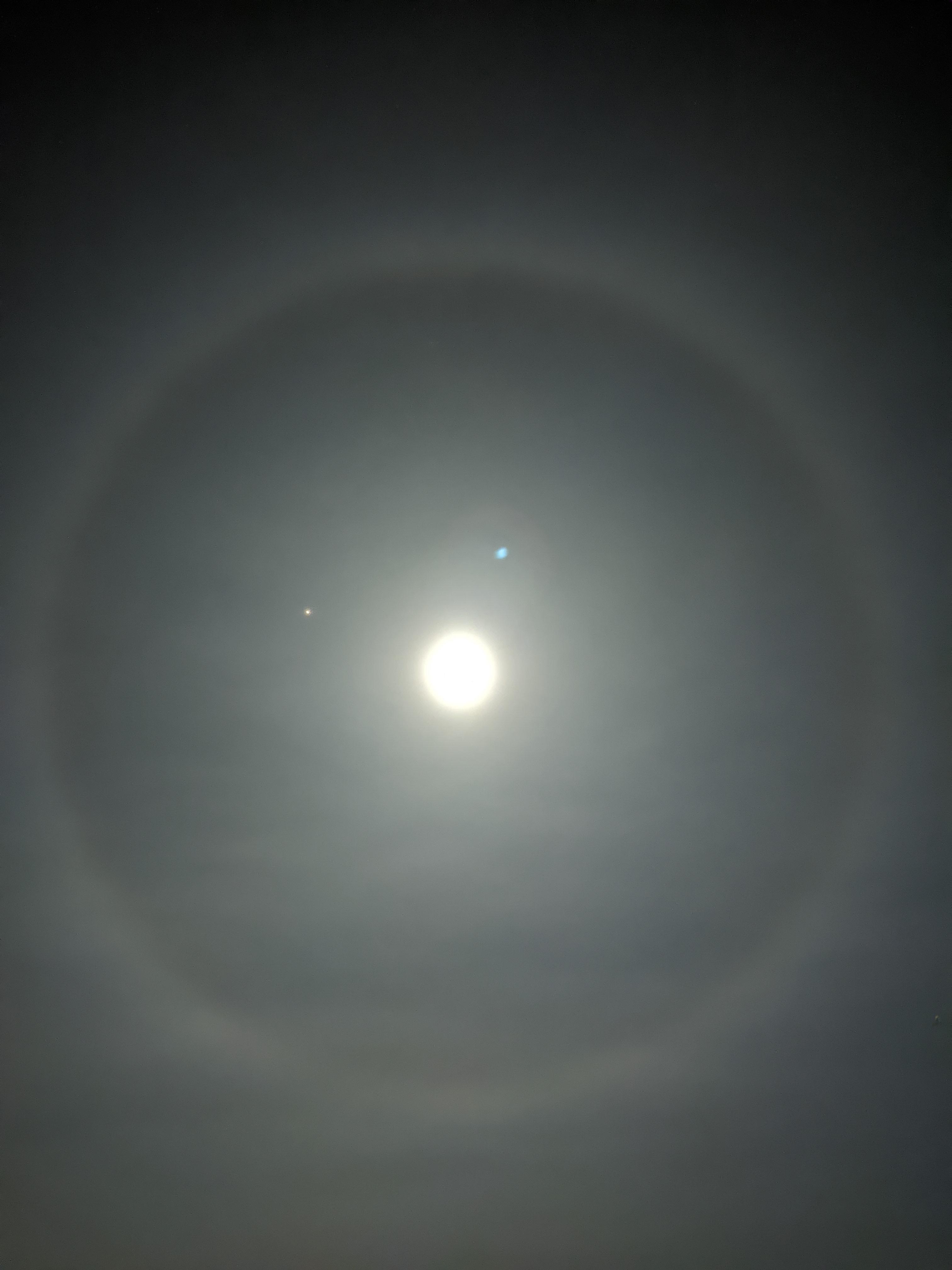 Look at the moon! Halo effect at 10:00 PM on the 28th. | Scrolller