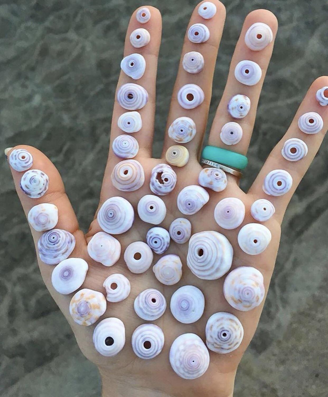 Looking at your hand after the exhale.. | Scrolller