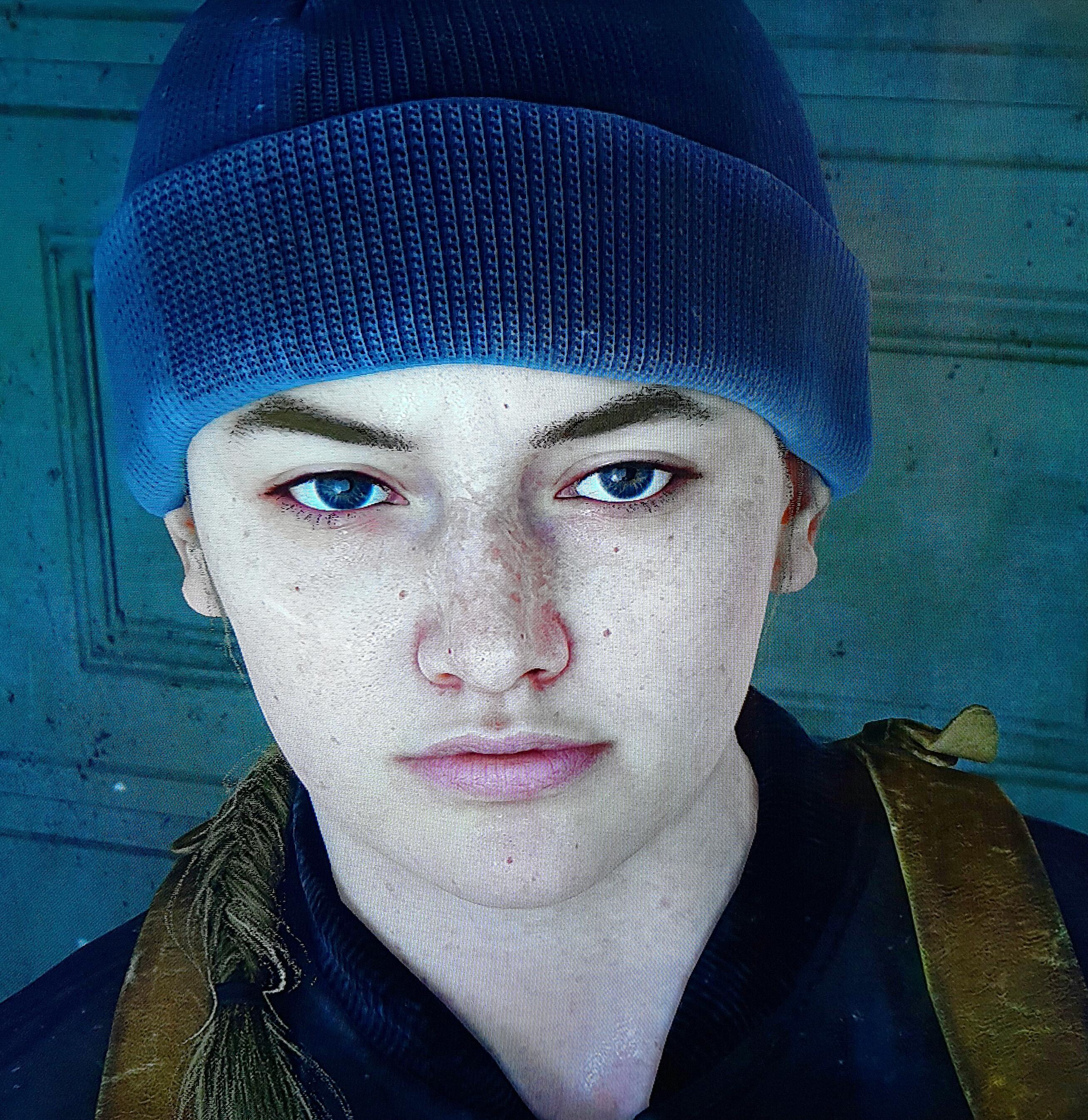 Looking cute as a button in her beanie 🥰 | Scrolller