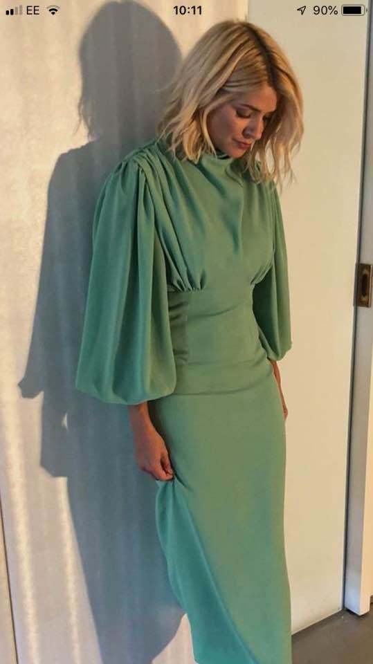 Looking Down | Scrolller