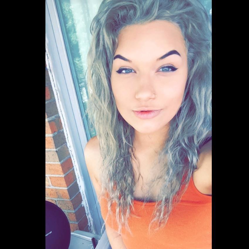 Looking For A Pornstar That Looks Like This Girl Scrolller