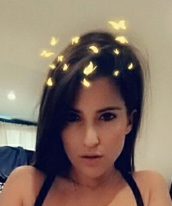 Looking for a submissive man to dom | Scrolller