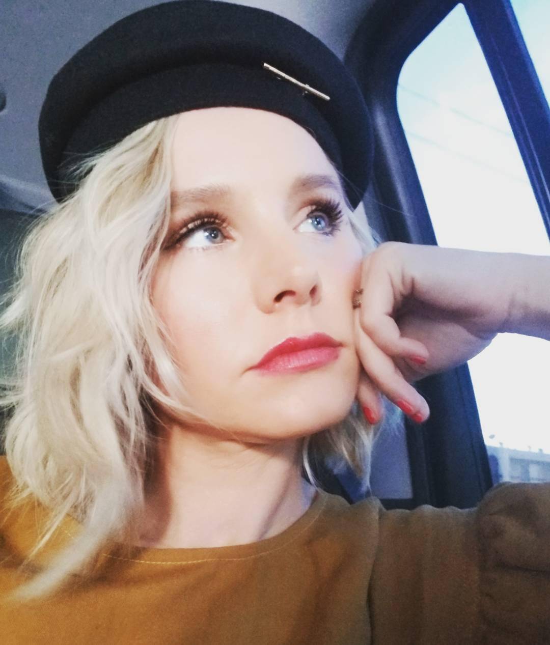 Looking out the window | Scrolller