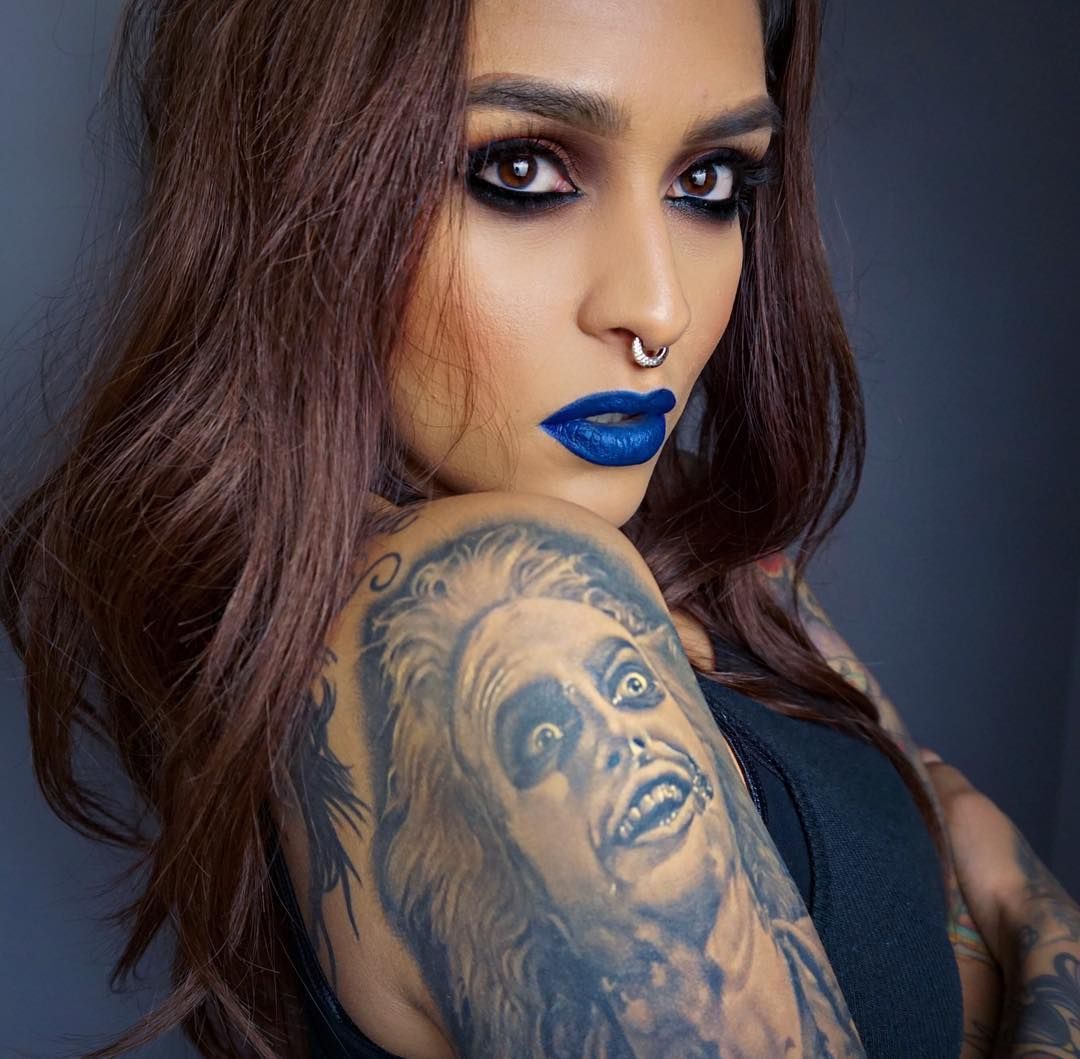 Lora Arellano | Scrolller