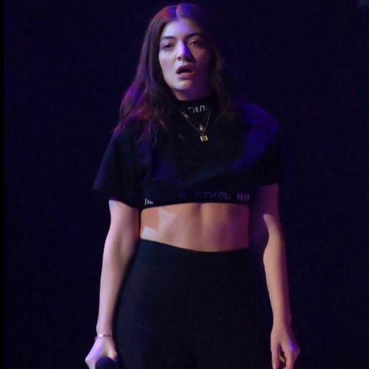 Lorde | Scrolller