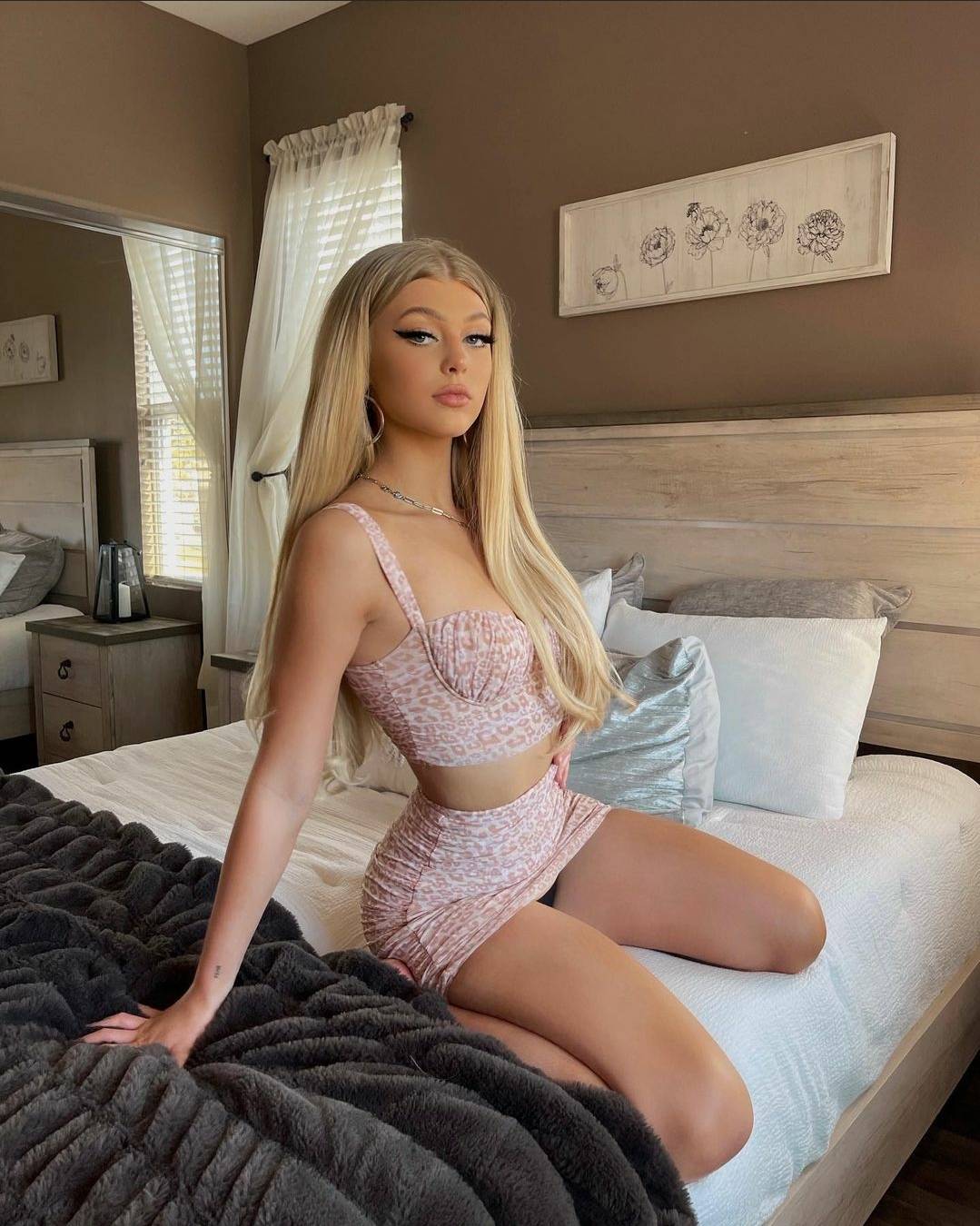 Loren Gray - Such a naughty little barbie | Scrolller