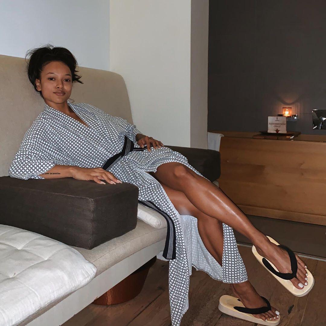 Lounging | Scrolller