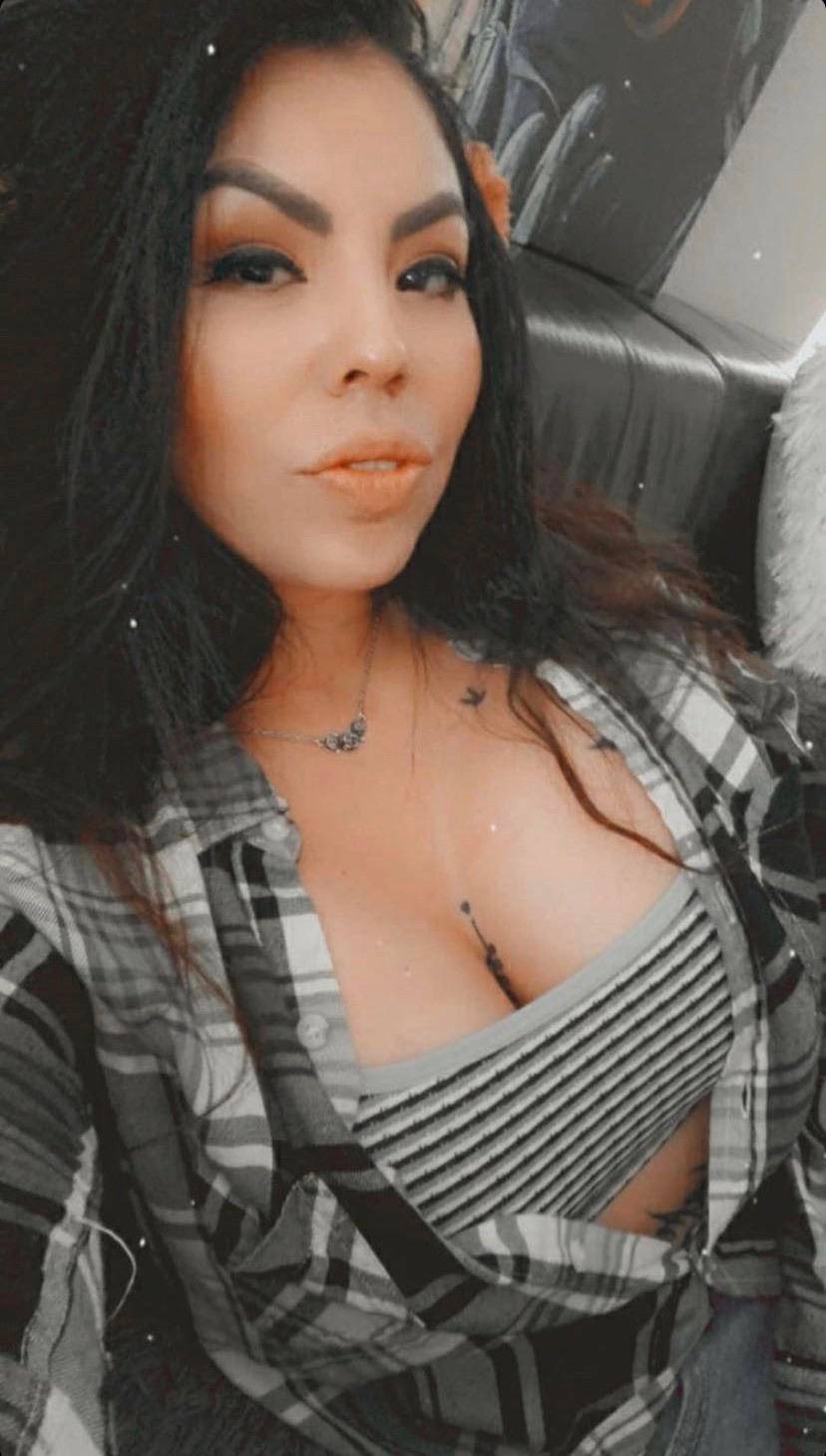 Love how much my friend’s mom shows off her tits | Scrolller