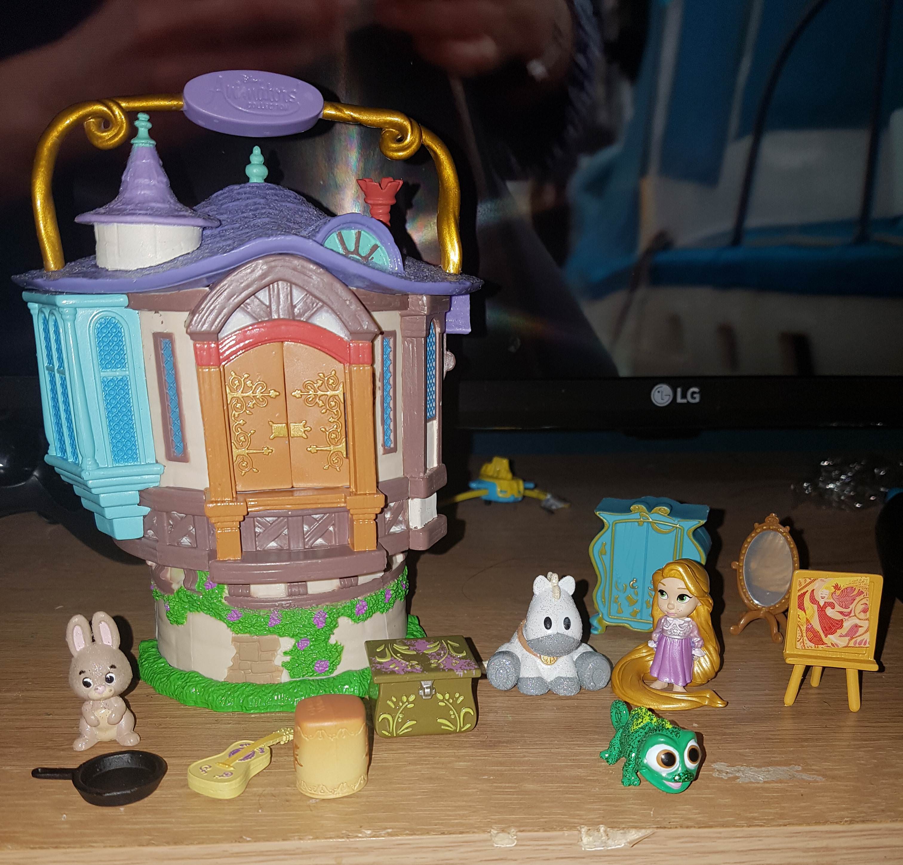 Love my disney rapunzel play set! It's like a disney polly pocket 😍 | Scrolller
