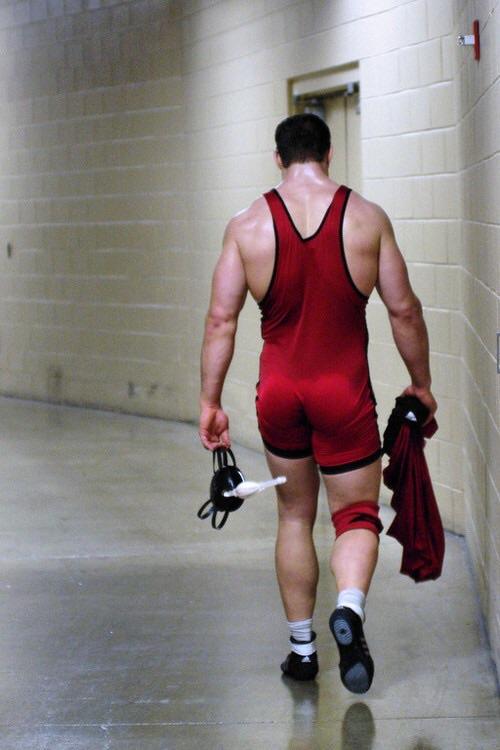 Love sweaty singlets | Scrolller