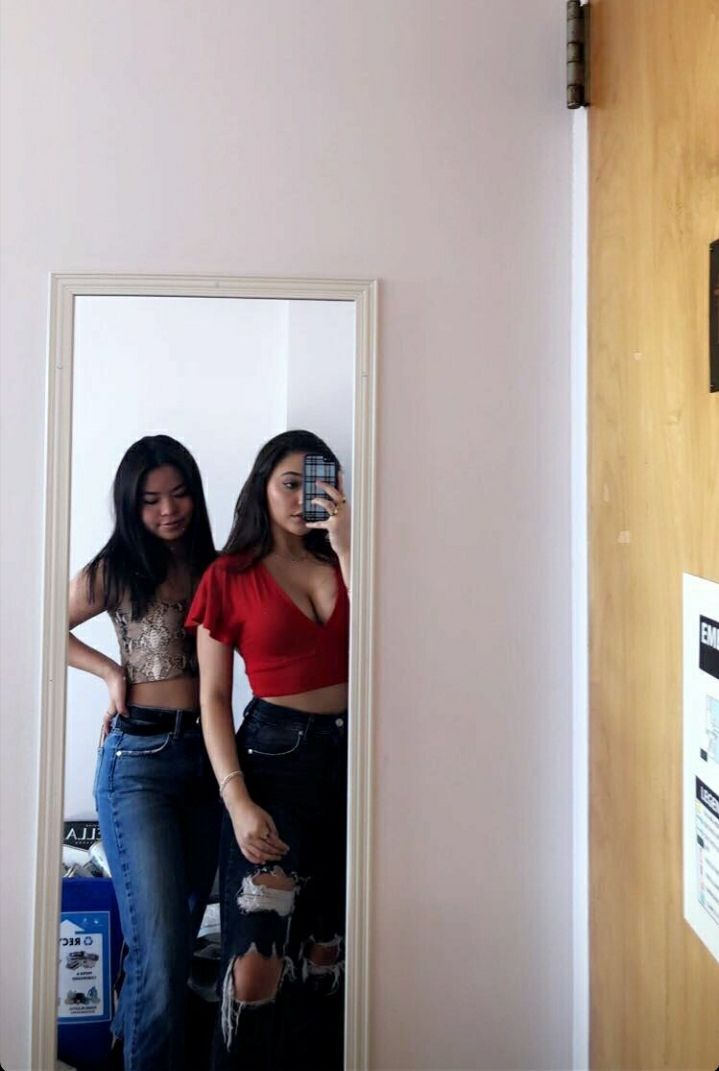 Love That Red Top (more please) | Scrolller