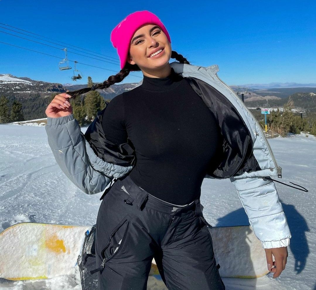 Love to fuck her in the snow | Scrolller