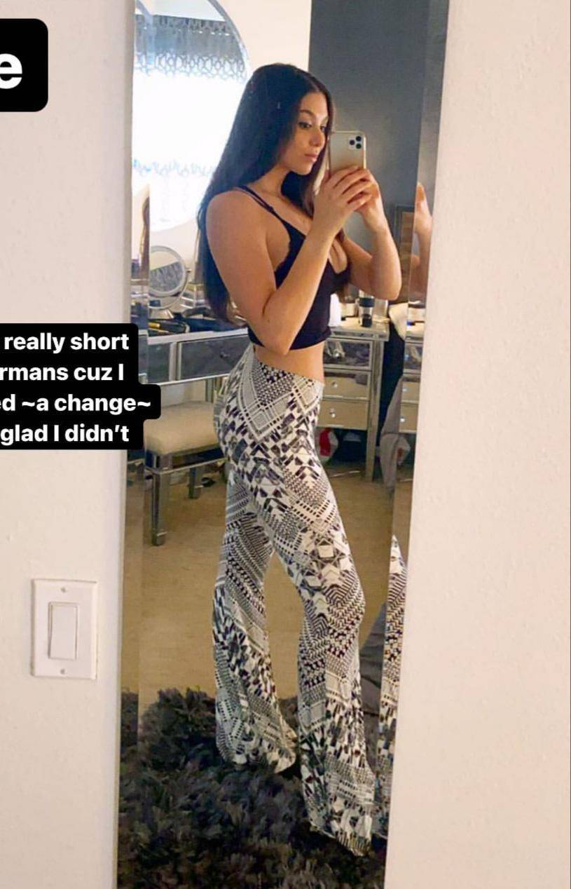 Lovely figure | Scrolller