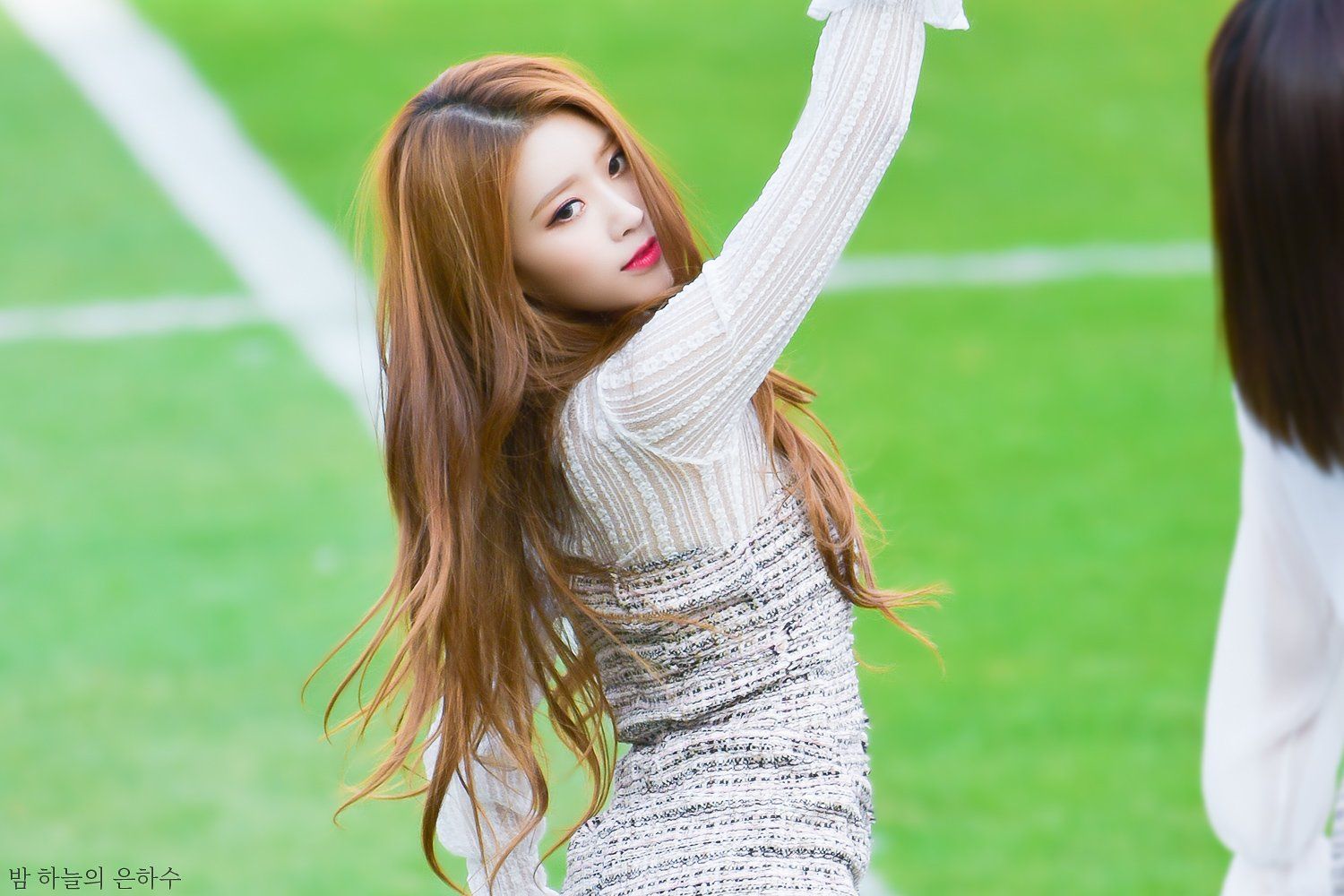 Mijoo | Scrolller