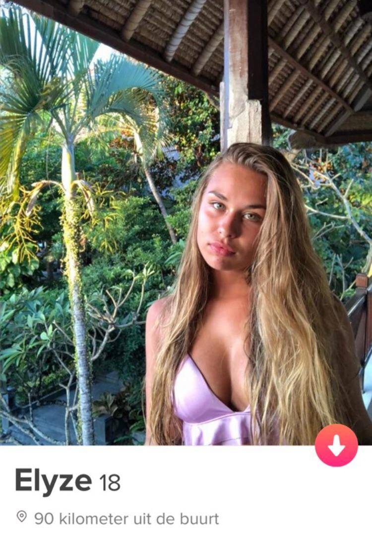 Lovely tinder babe | Scrolller