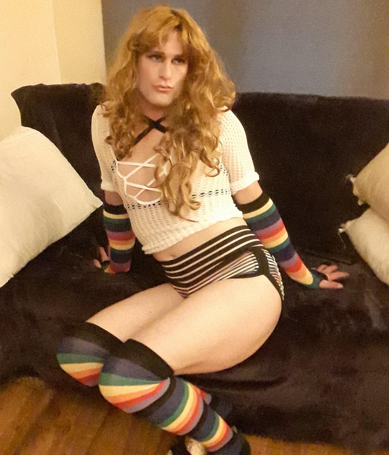 Loving the hot weather! | Scrolller