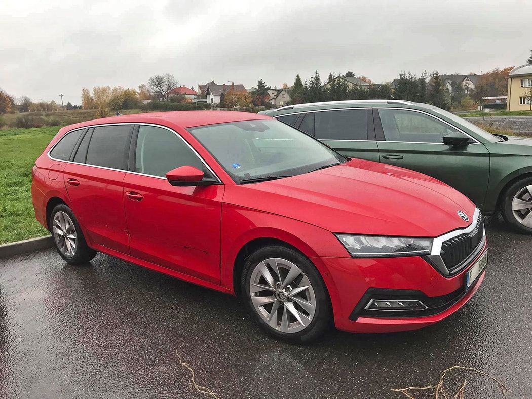 Lower trim level Octavia IV | Scrolller