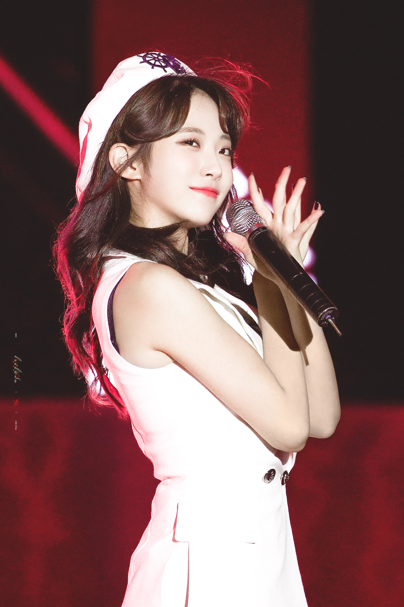 Luda smirk | Scrolller