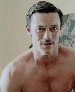 Luke Evans - Welsh Actor | Scrolller