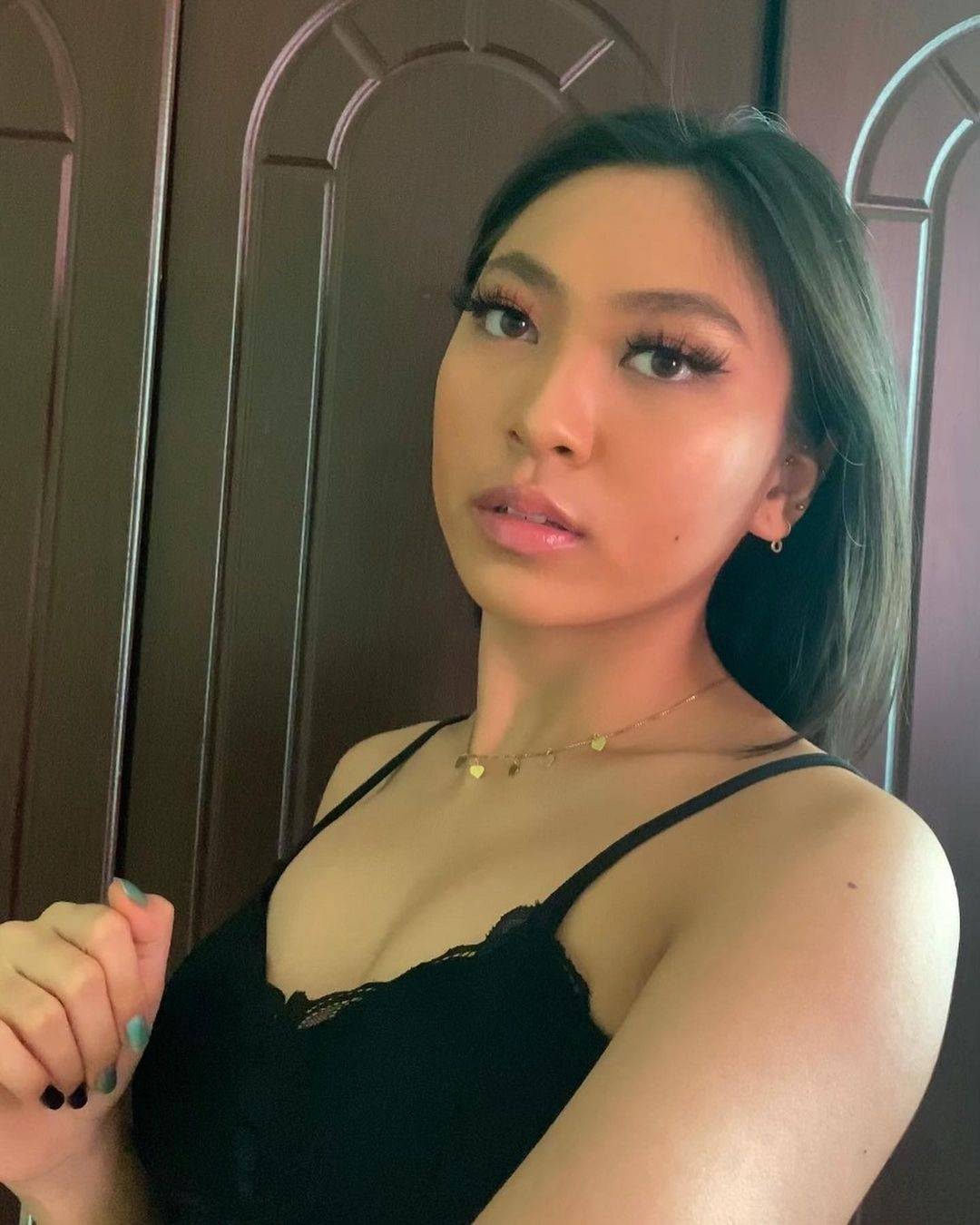 Luna Pt. 2 | Scrolller