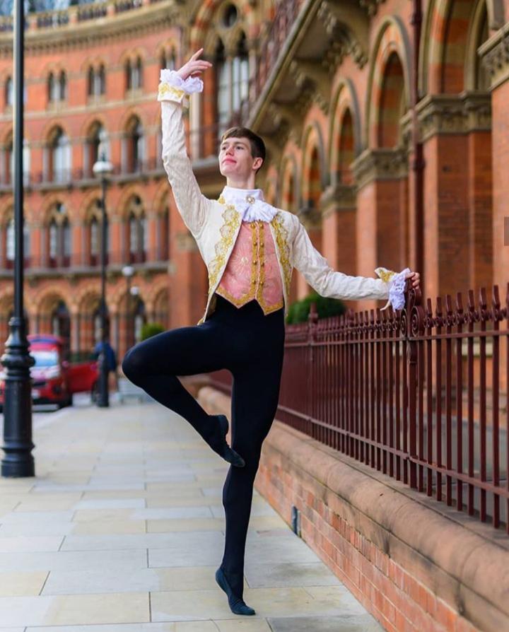 M 15 ballet dancer Hmu | Scrolller