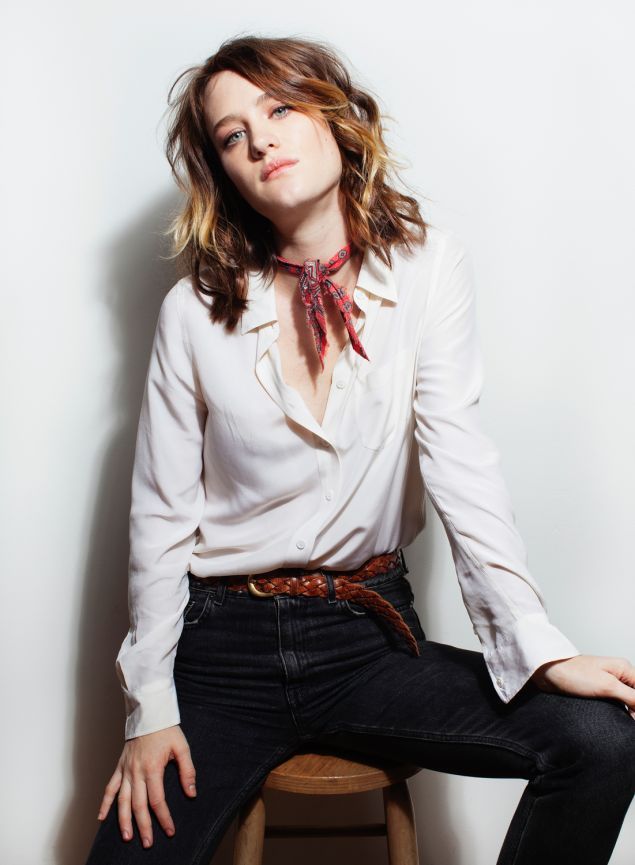 Mackenzie Davis Scrolller