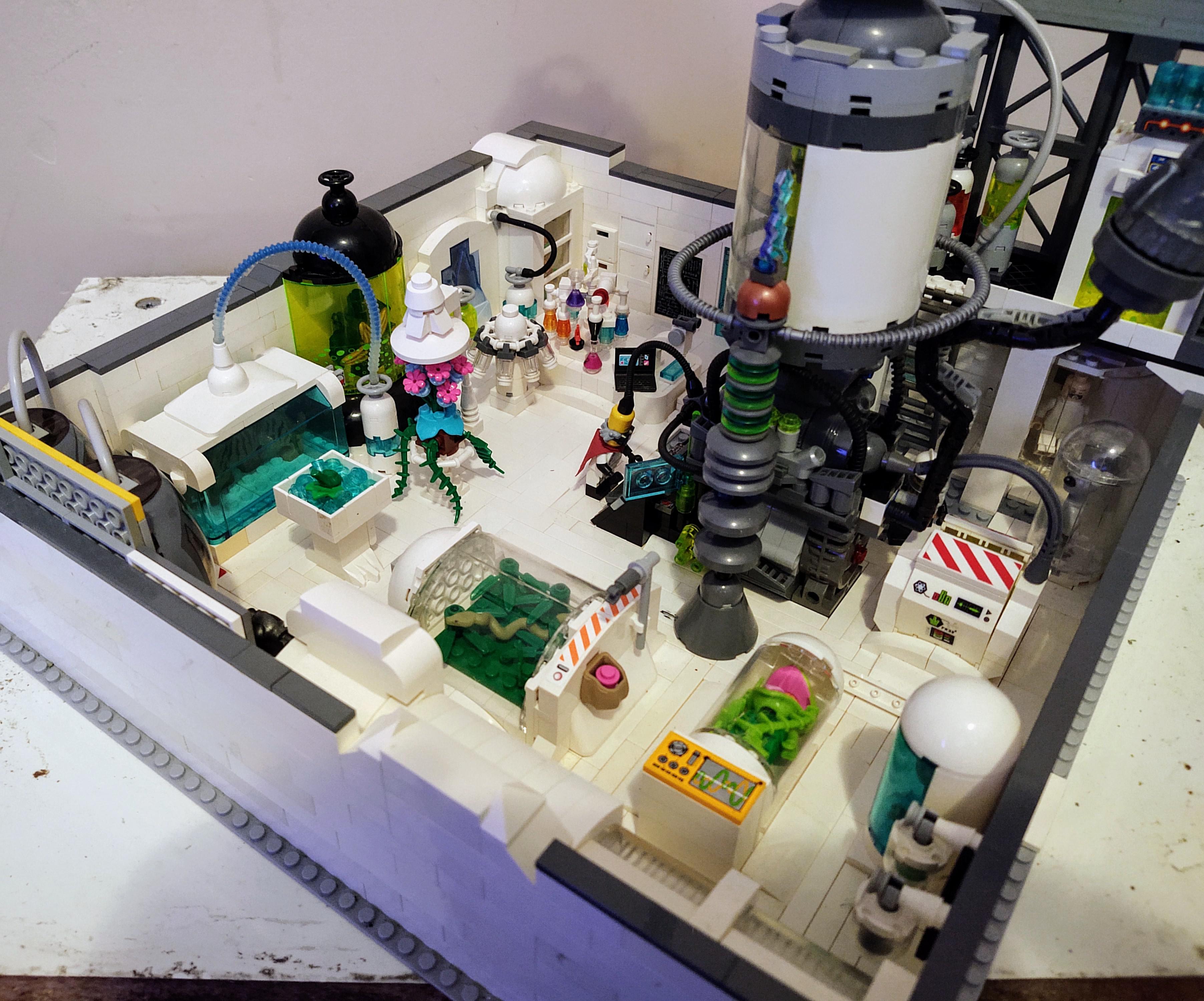 Mad scientist lab 2/ | Scrolller