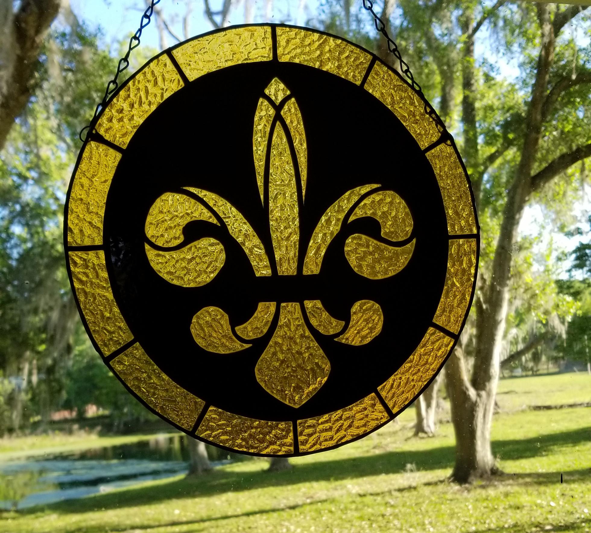 Made a fleur de lis for my Saints loving daughter | Scrolller