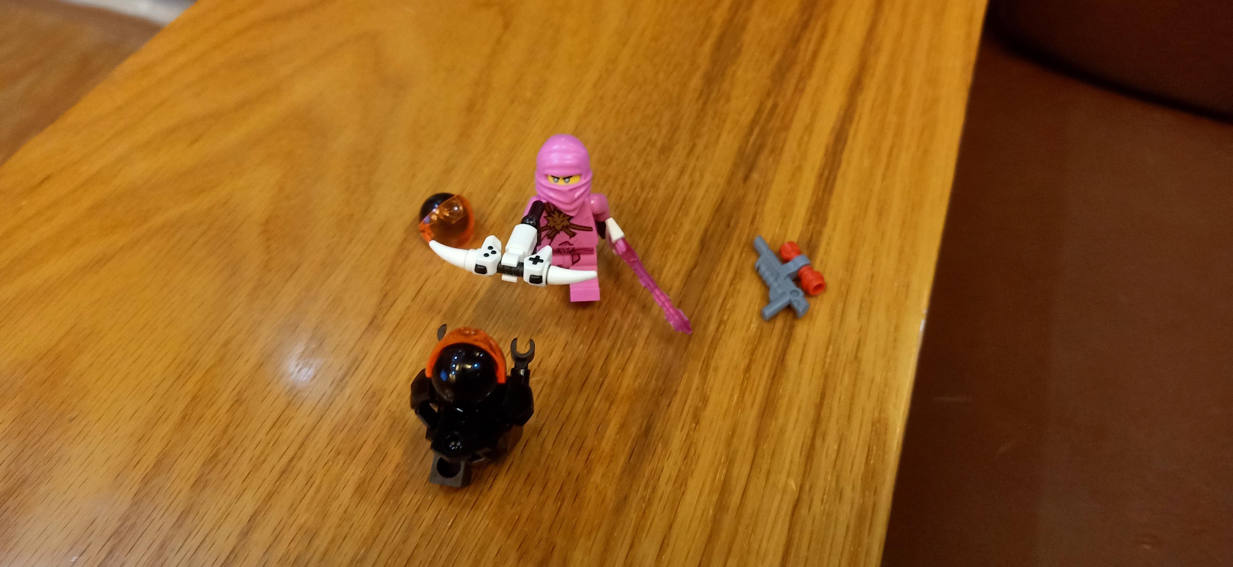 Made avatar Zane a crossbow. | Scrolller